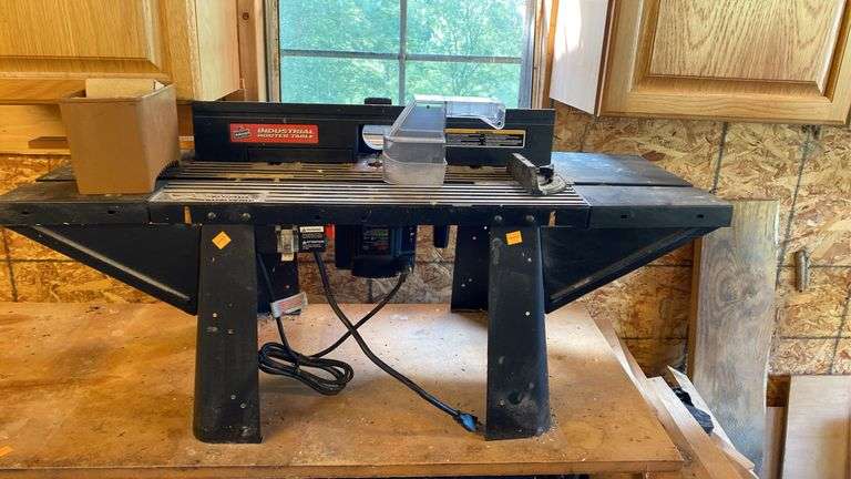 Vermont American Router Table w/Skil Plunge Router Model 1823 - Kaufman ...