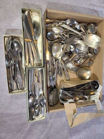 ASSORTED FLATWARE -ONEIDA, ROGERS & MORE - Kaufman Realty & Auctions