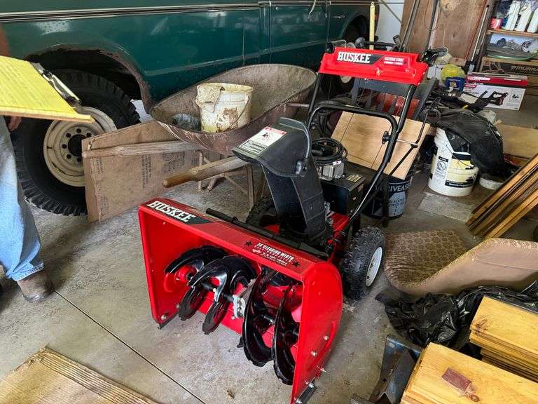 Huskee 24" 5.5hp 195cc Snow Blower - Kaufman Realty & Auctions