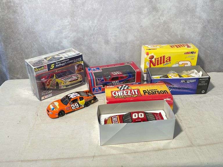 5 model racing cars - Dale Earnhardt Jr., Larry Pearson, and more ...