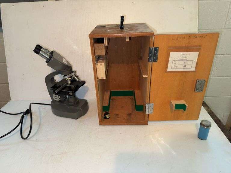 Wesco Laboratory Microscope Ser. #74869 with Wooden Box - Kaufman ...