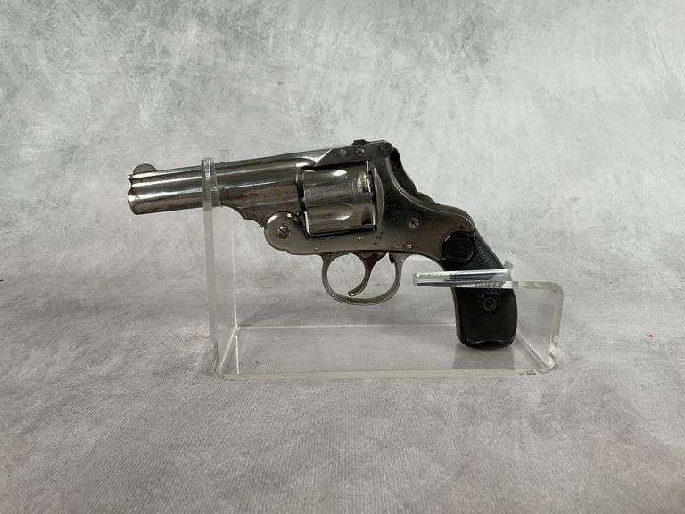 H and R Revolver Ser. #173 - Kaufman Realty & Auctions