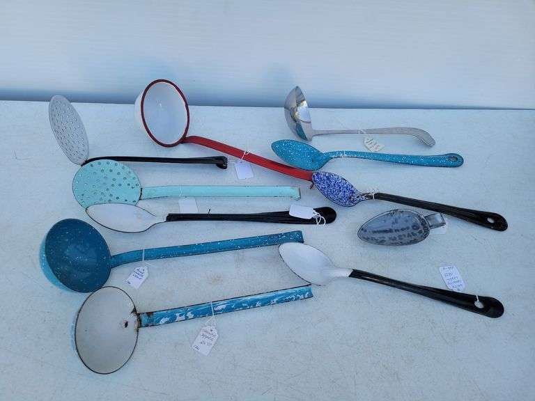 Granite dippers, ladles/ includes blue granite - Kaufman Realty & Auctions