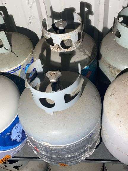 EMPTY PROPANE TANKS (2) - Kaufman Realty & Auctions