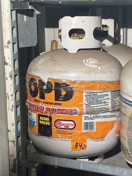 EMPTY PROPANE TANKS (2) - Kaufman Realty & Auctions