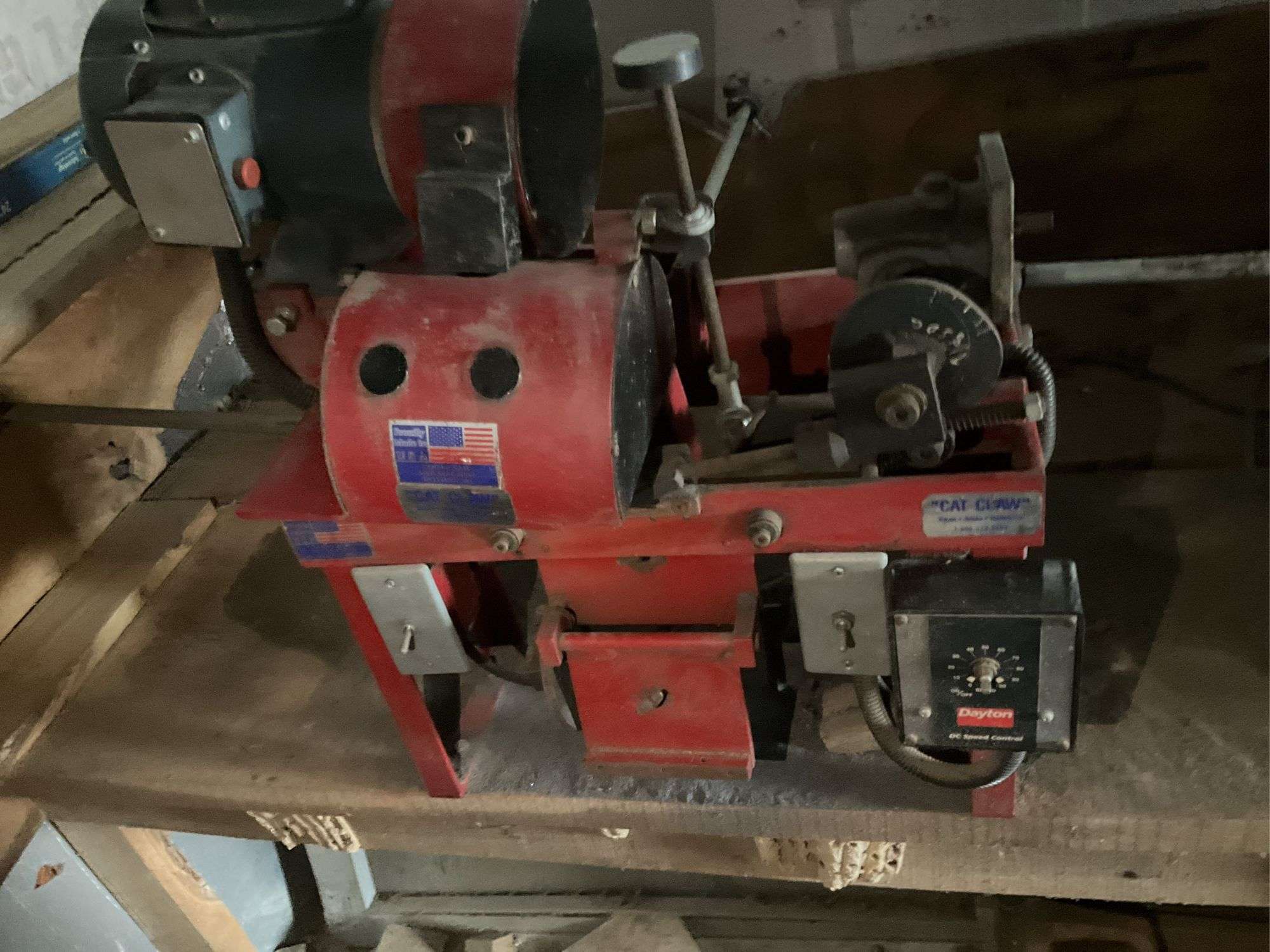 Cat Claw Sharpener Model # 4Z527E - Kaufman Realty & Auctions