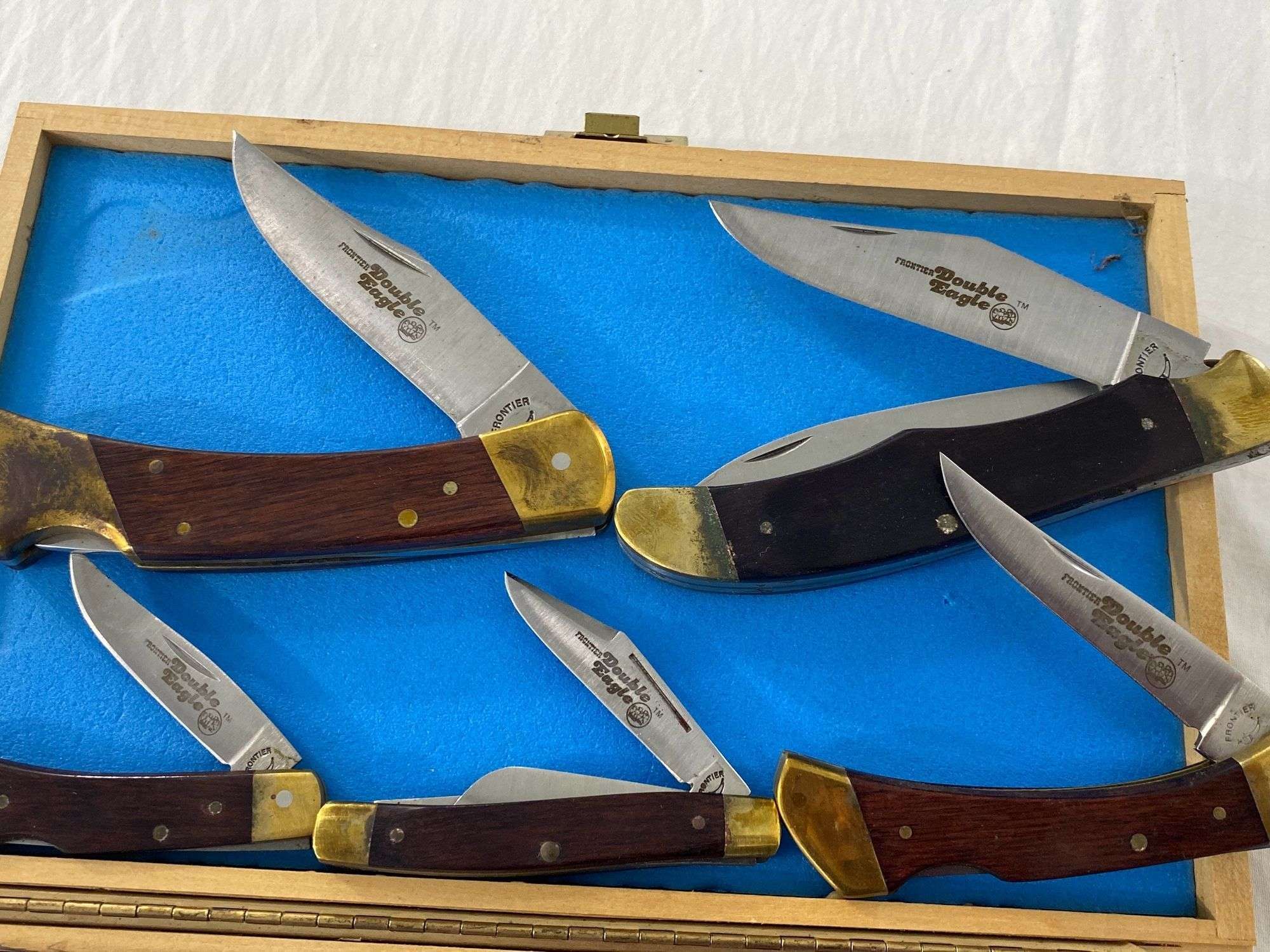 Frontier Double Eagle 6Pcs Knife Set - Kaufman Realty & Auctions