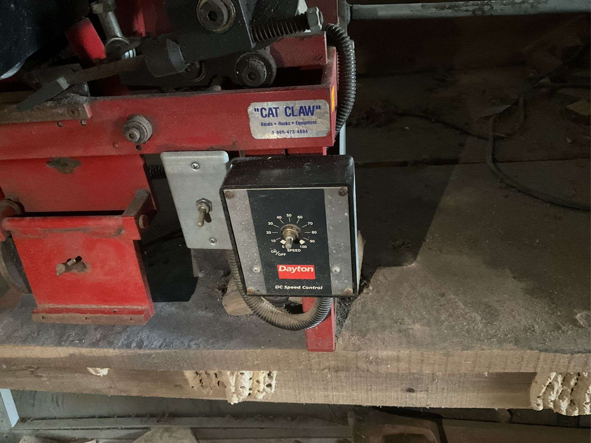 Cat Claw Sharpener Model # 4Z527E - Kaufman Realty & Auctions