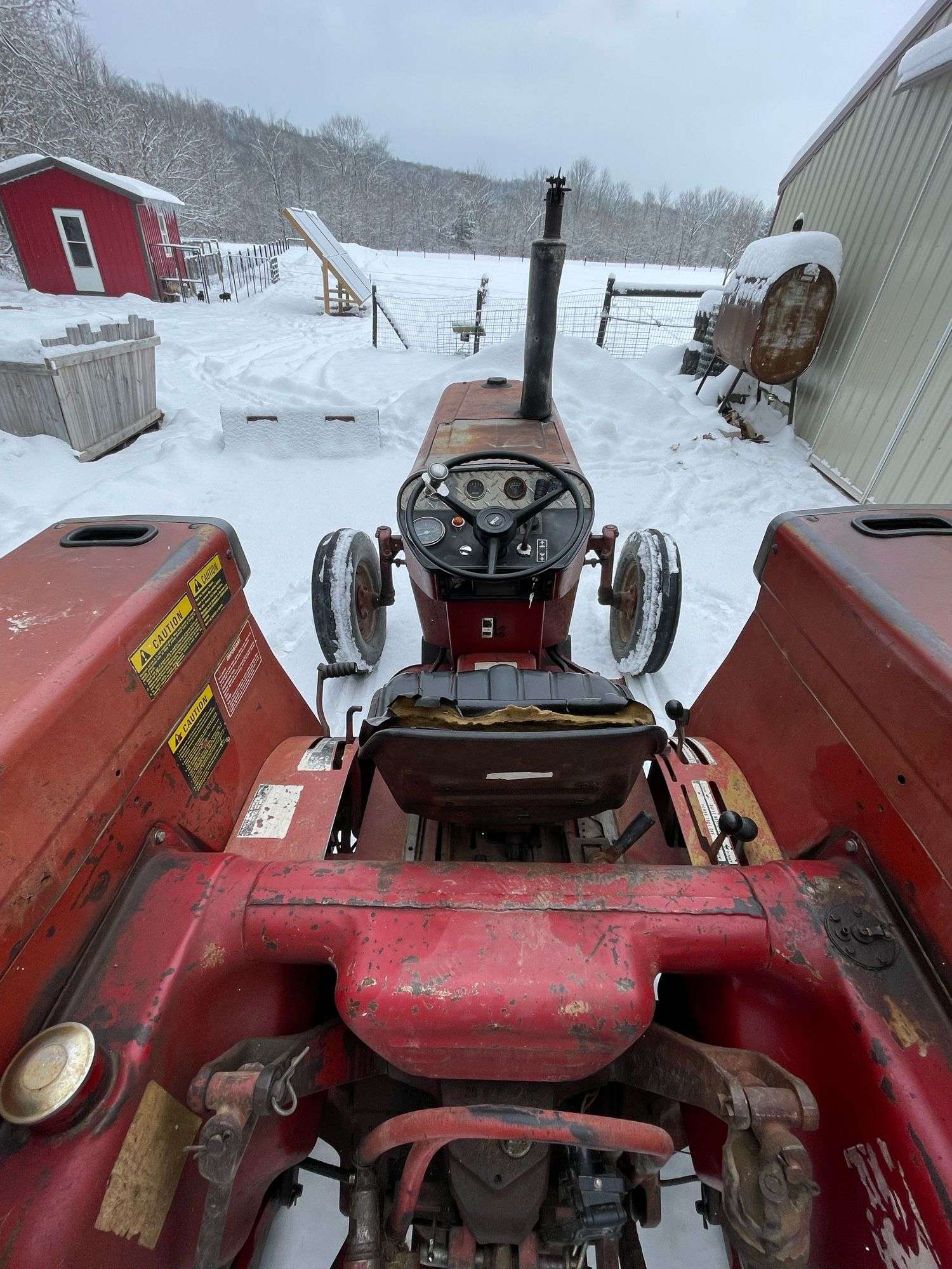 International 674 Tractor - Kaufman Realty & Auctions
