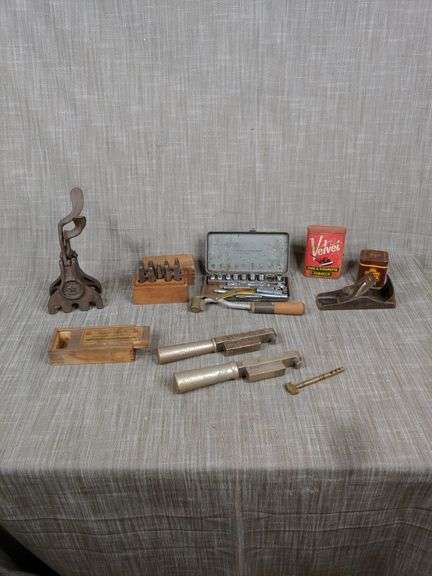 Tool lot includes Ford Model T tool, Machinist number punches and ...