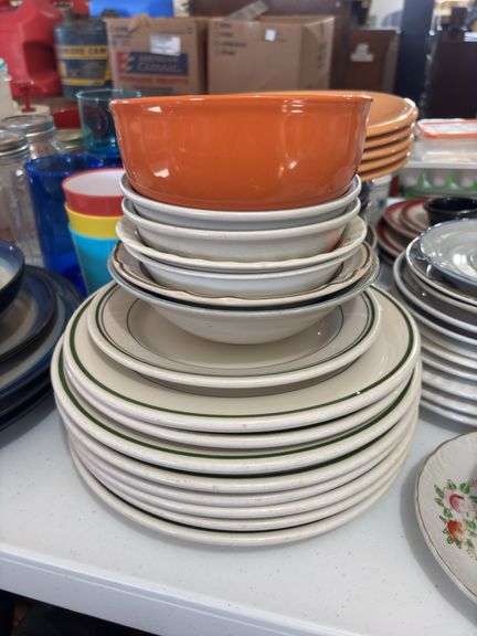 Lg lot Dinner serving plates / - Kaufman Realty & Auctions