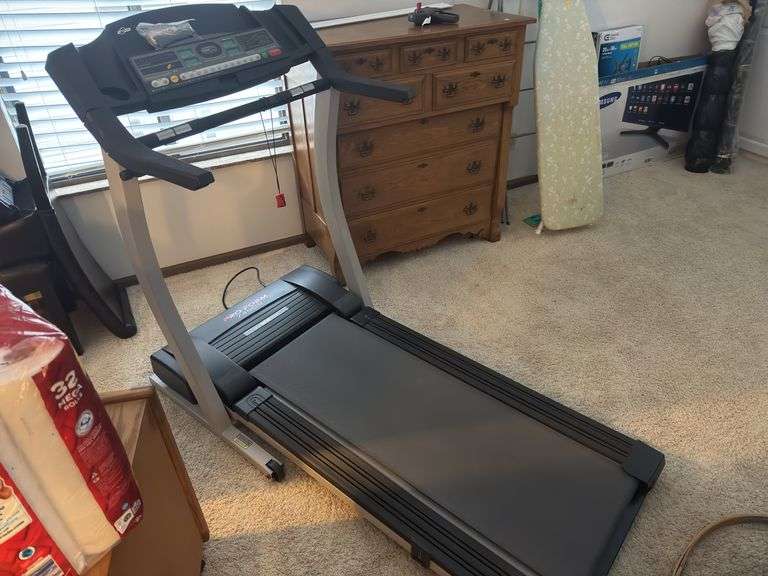 Pro-Form 745CS Treadmill - Kaufman Realty & Auctions