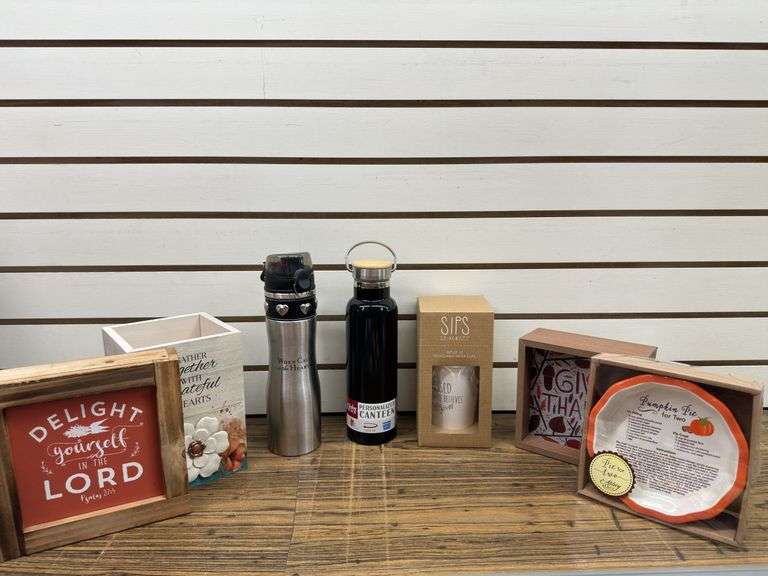 Sips Drinkware and other misc. - Kaufman Realty & Auctions