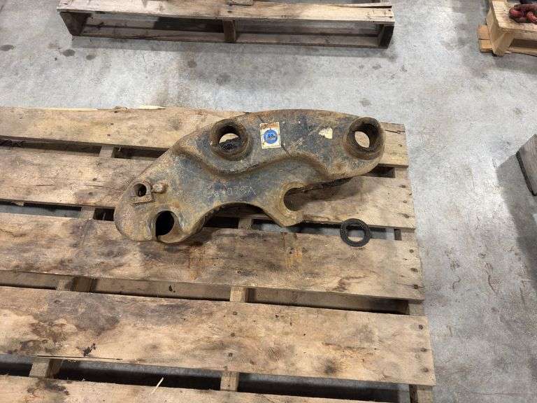 CAT 305 Excavator Quick Coupler Attachment - Kaufman Realty & Auctions