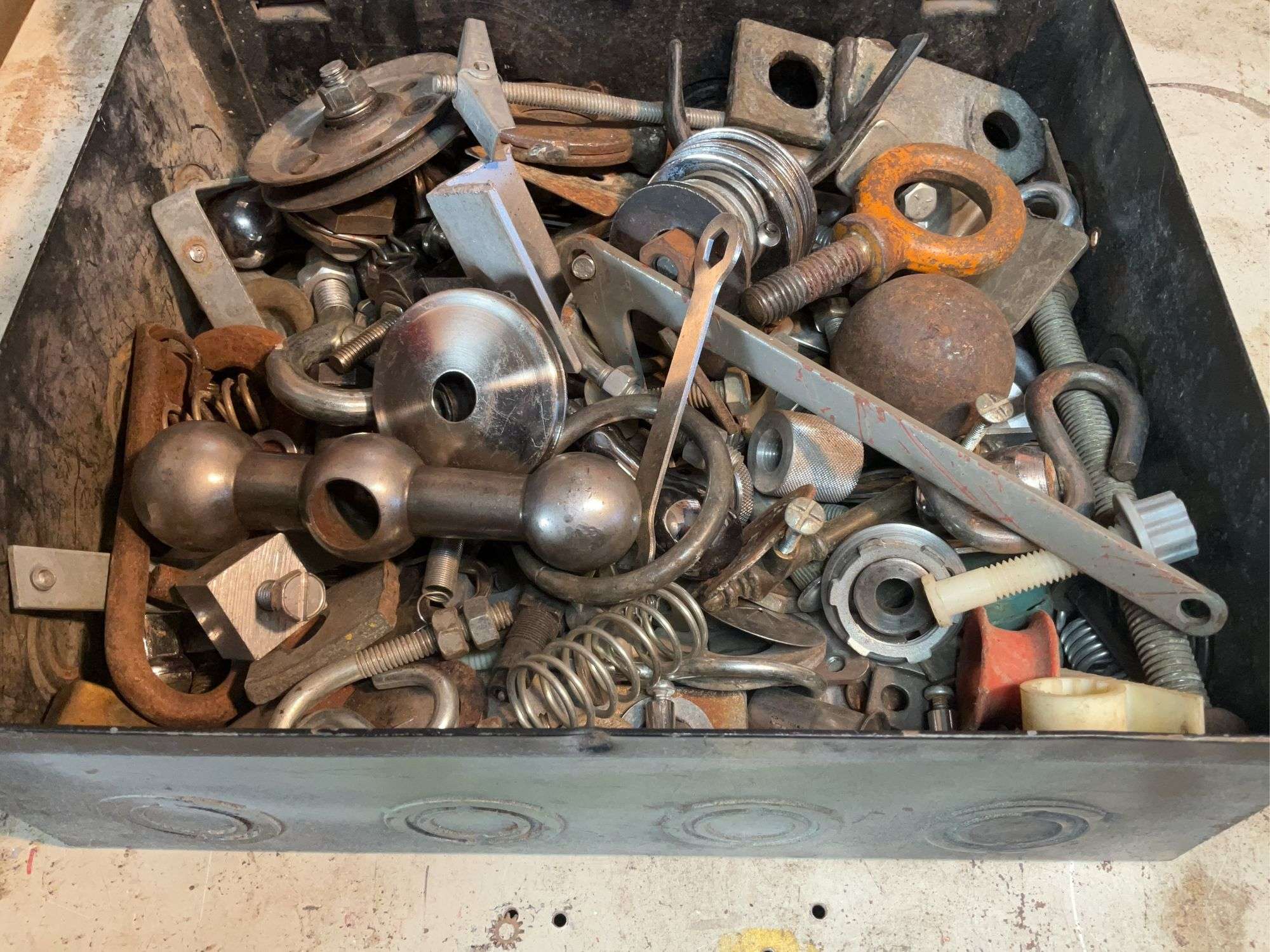 Metal Box with Contents - Kaufman Realty & Auctions