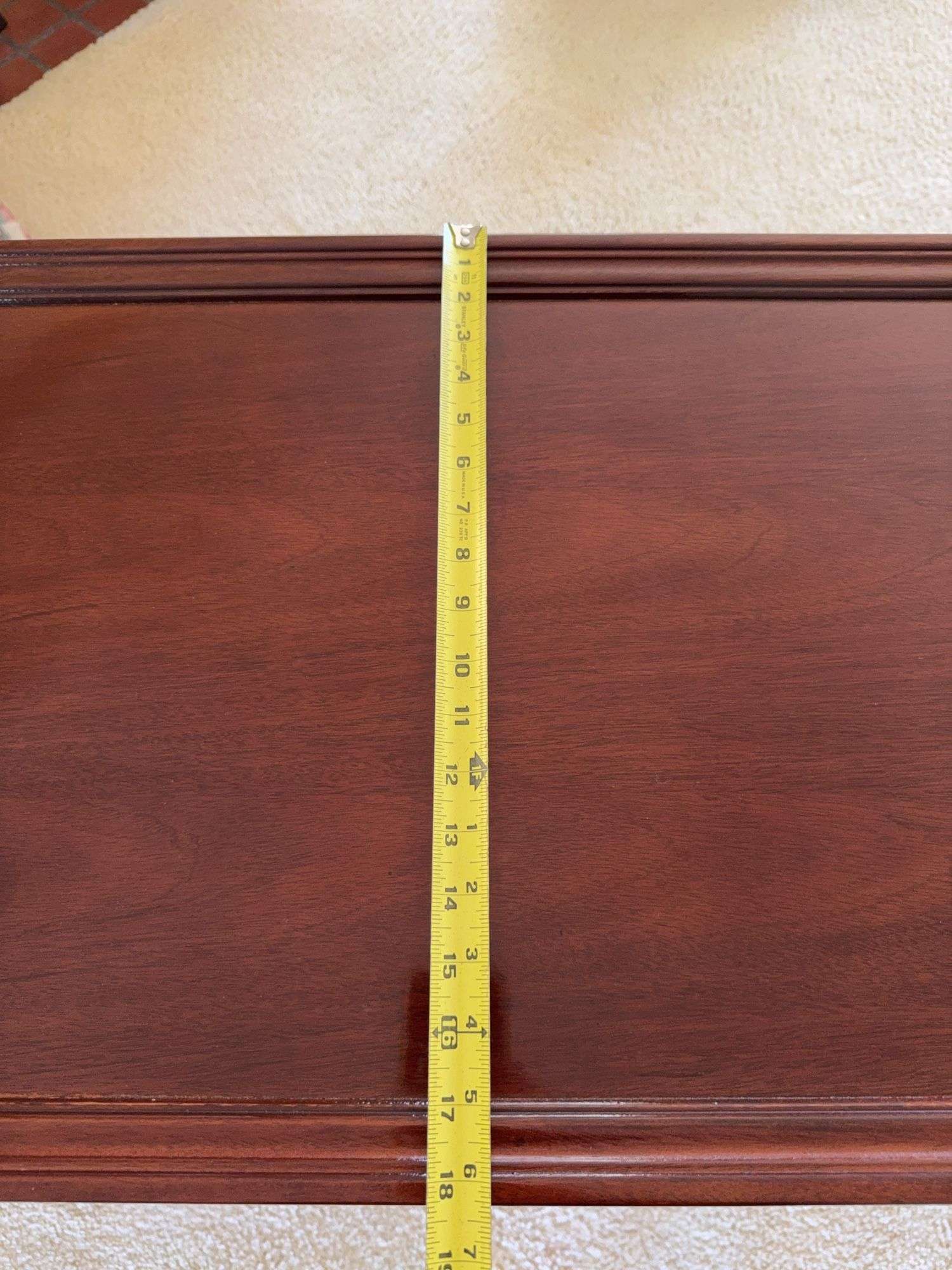 Queen Anne, Cherry End Table - Kaufman Realty & Auctions