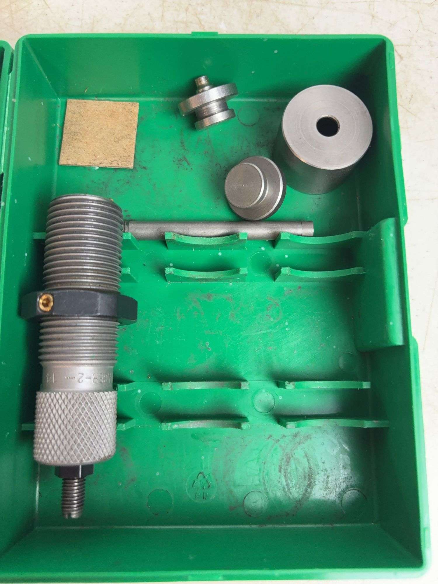 Pari of Smith & Wesson wood grips, wood grips, RCBS primer pocket ...