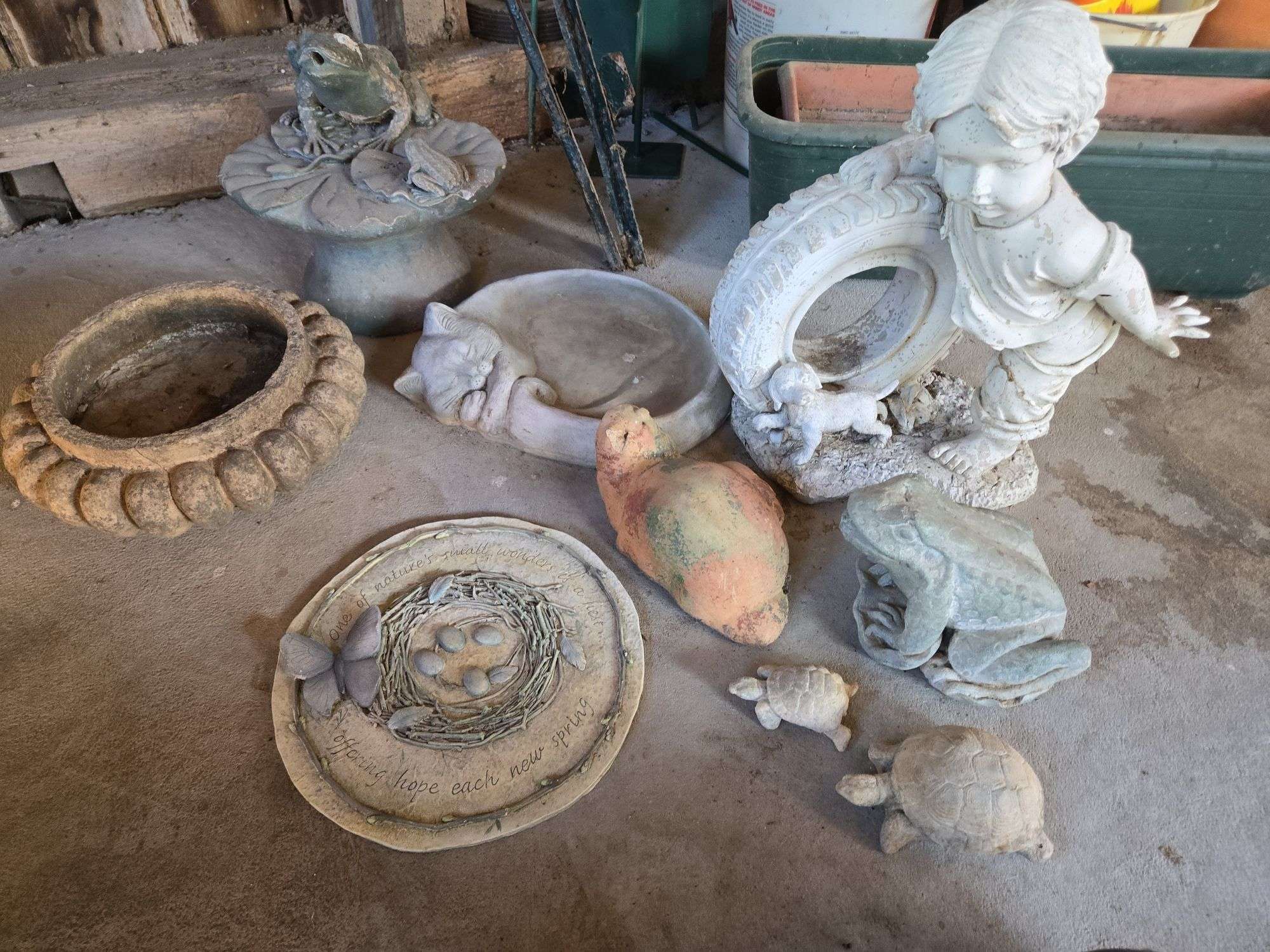 Yard decor - Kaufman Realty & Auctions