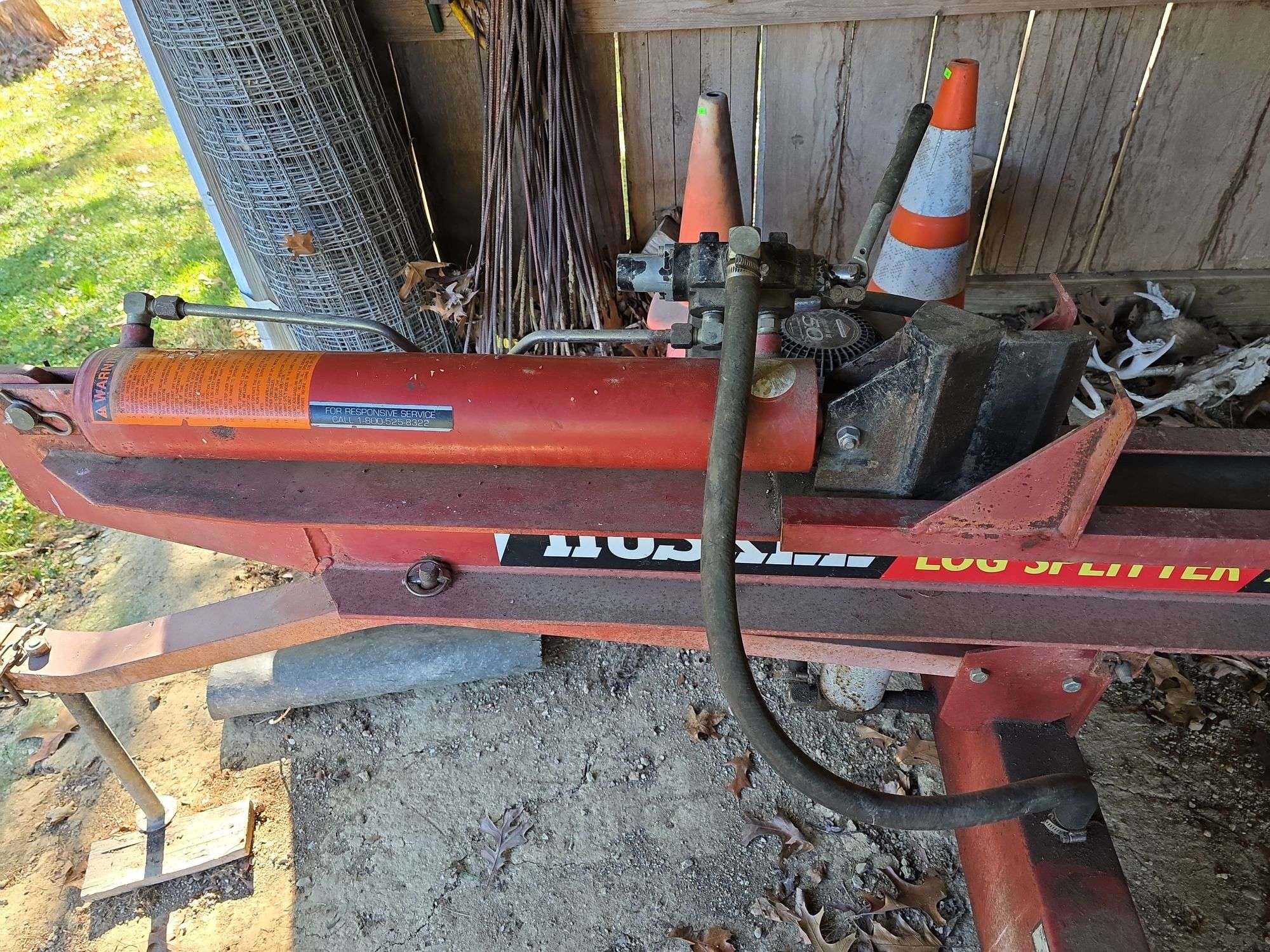 20 ton Huskee log splitter - Kaufman Realty & Auctions