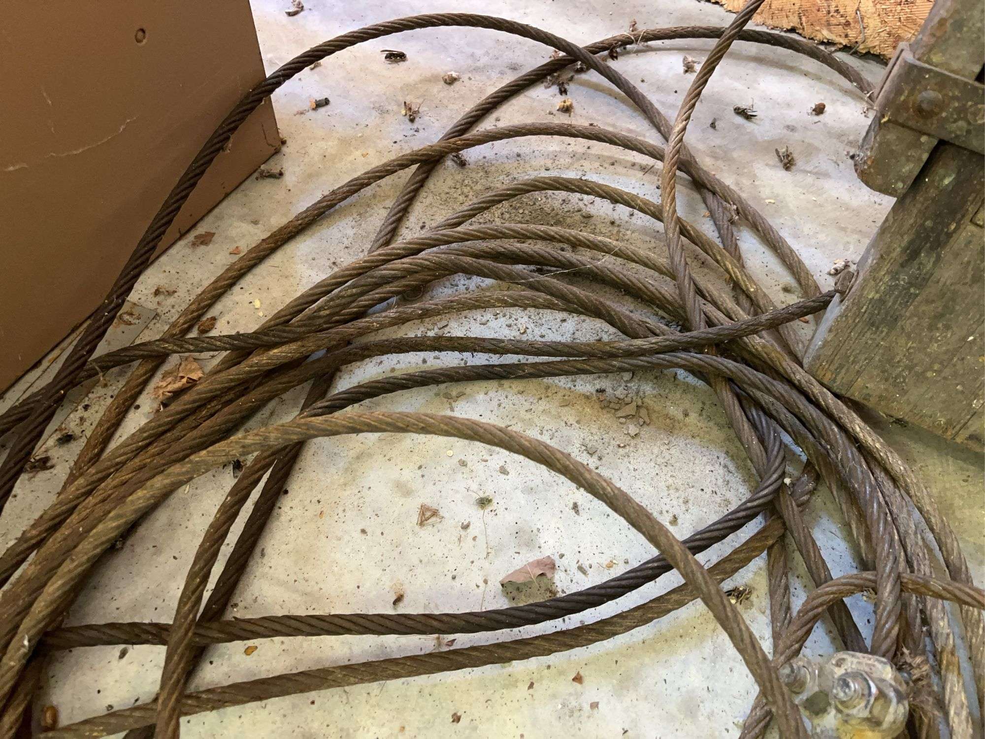 3/8” Cable with Hooks - Kaufman Realty & Auctions