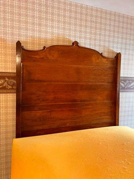 Queen size bed: Tall wooden headboard, metal frame, mattress, 2-piece ...
