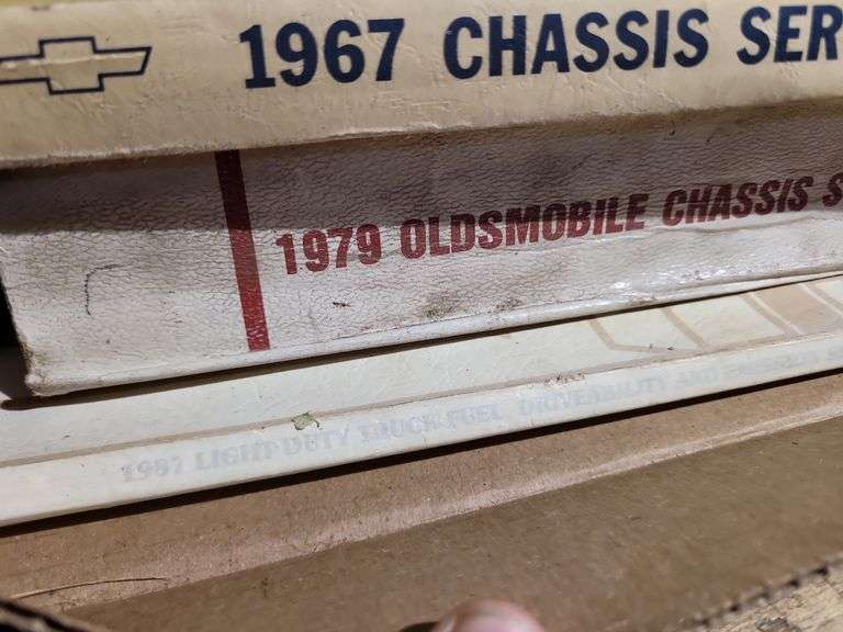 VEHICLE MANUALS - Kaufman Realty & Auctions