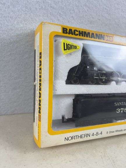 Bachmann HO Locomotive Engine - Kaufman Realty & Auctions