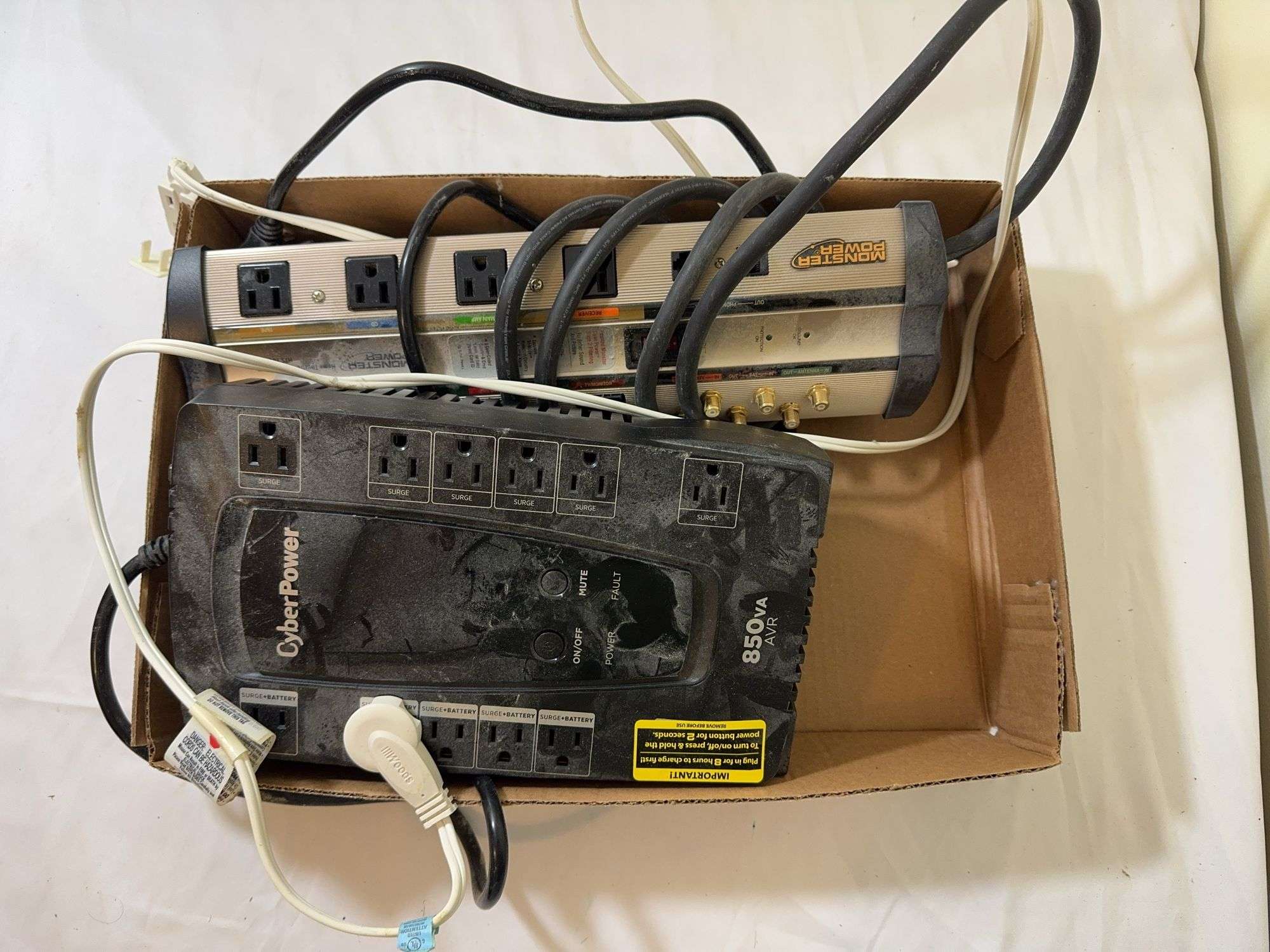 Power Outlets - Kaufman Realty & Auctions