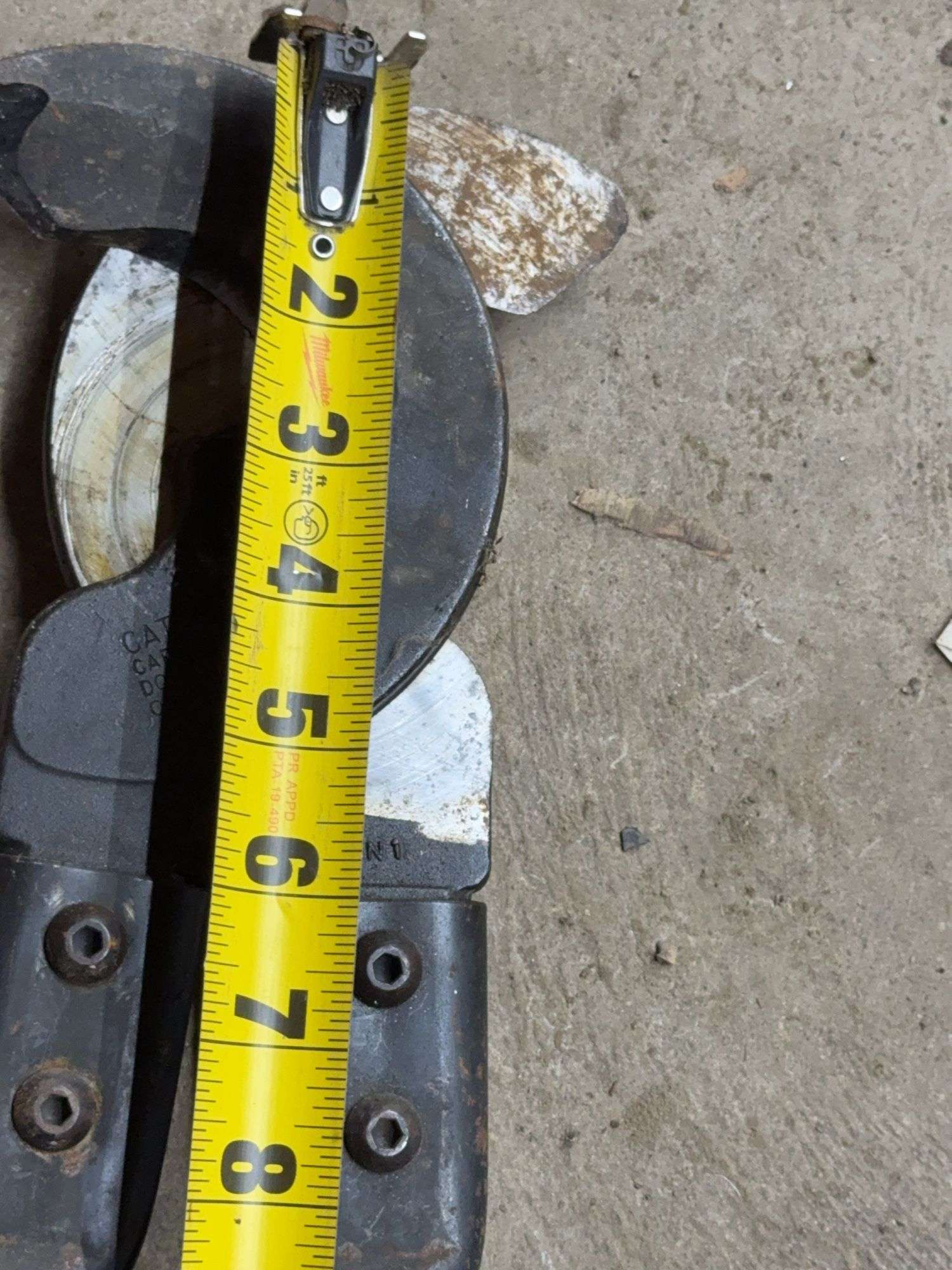 PAIR OF WIRE CUTTERS - Kaufman Realty & Auctions