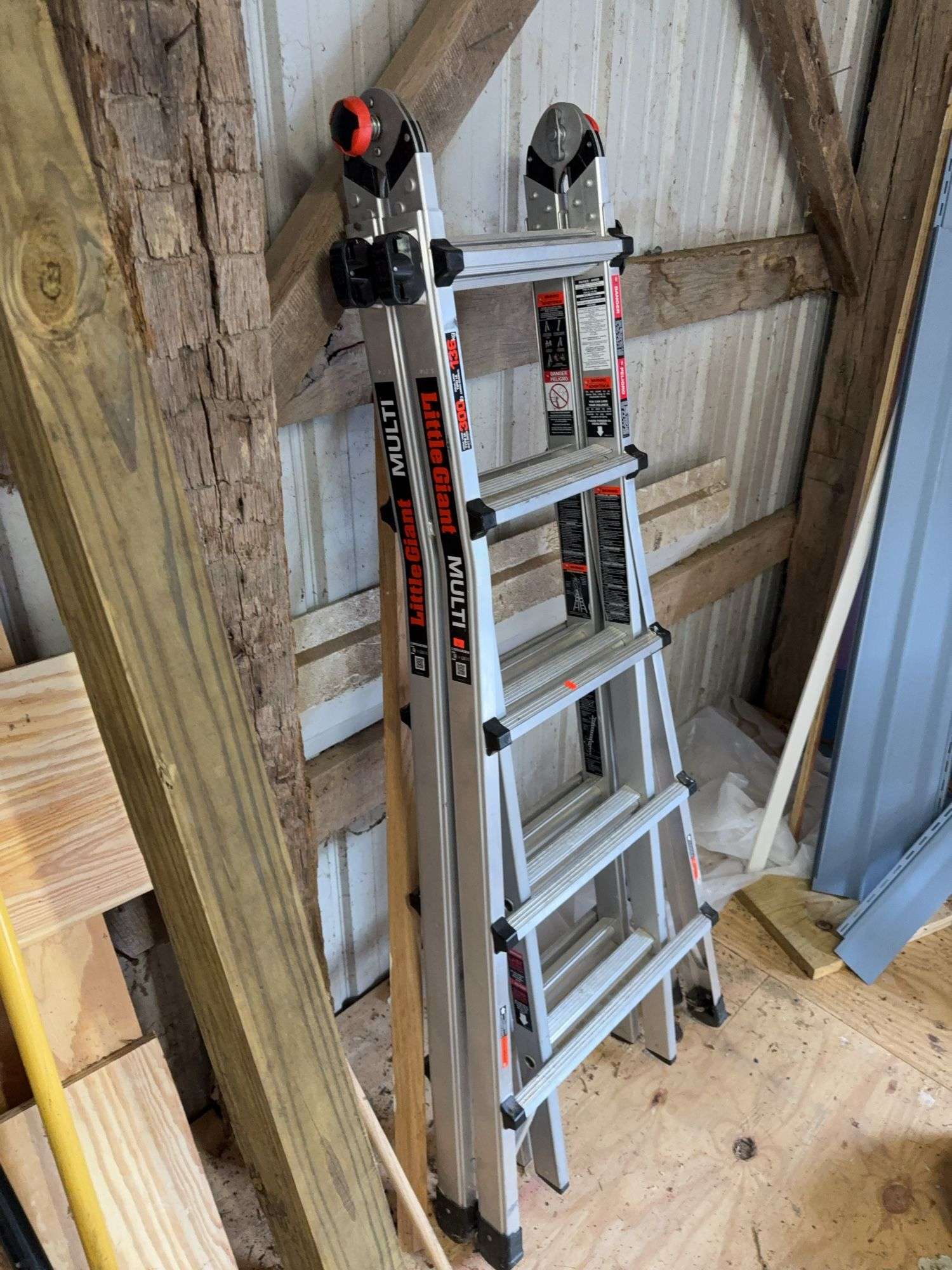 Little Giant step/Extension Ladder 18 ft extended - Kaufman Realty ...