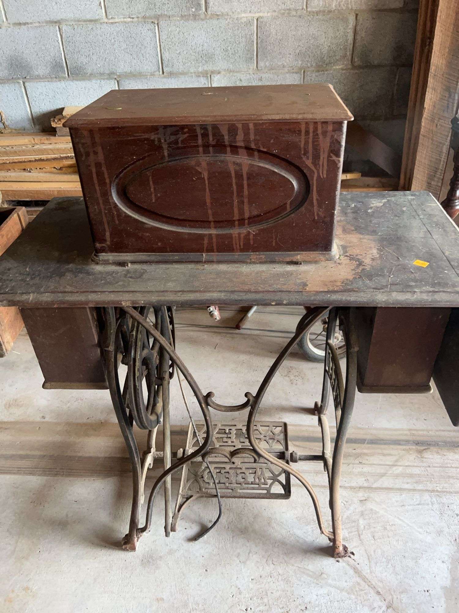 Vintage Weed Sewing Machine Table - Kaufman Realty & Auctions