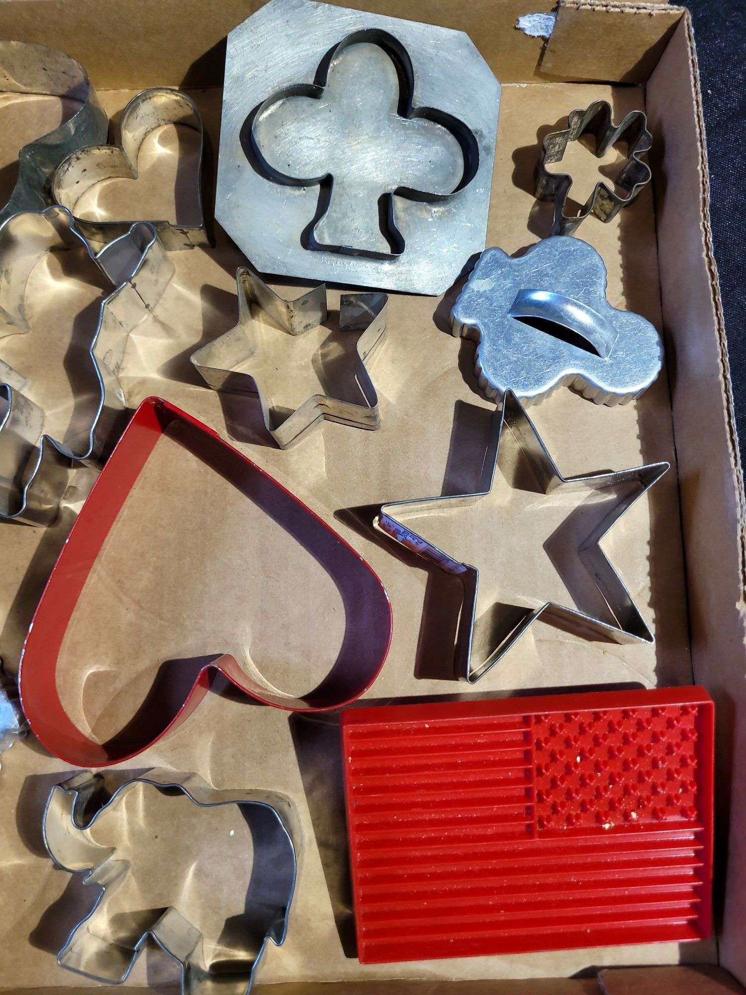 COOKIE CUTTERS - VALENTINE & more - Kaufman Realty & Auctions