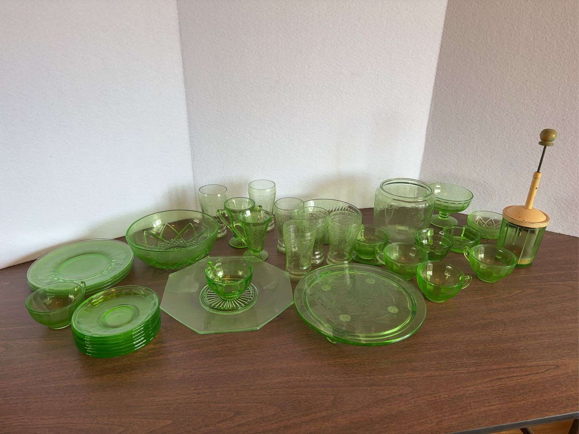Green Depression Glass Set - Kaufman Realty & Auctions