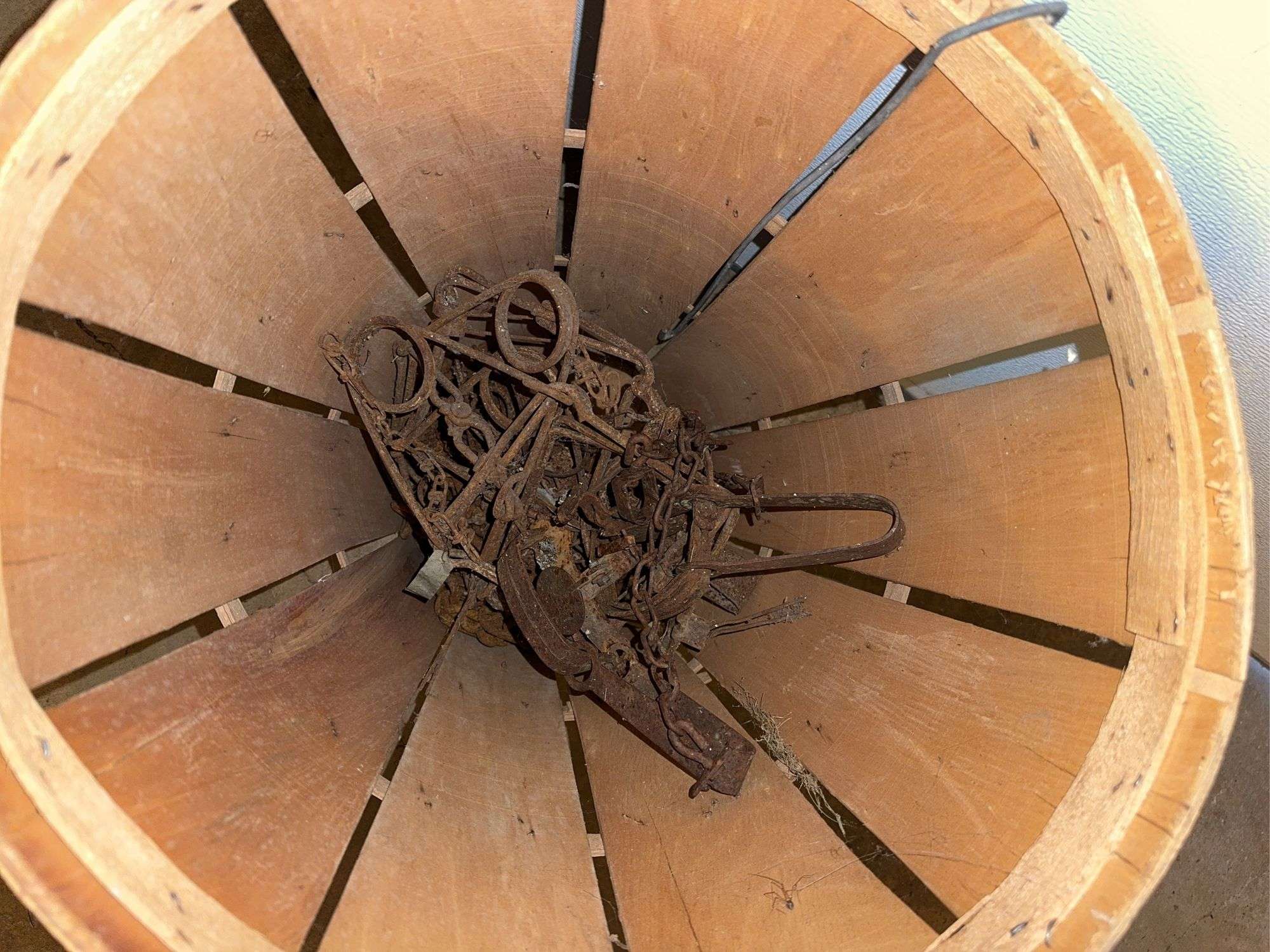Basket w/ Metal Foothold Traps - Kaufman Realty & Auctions