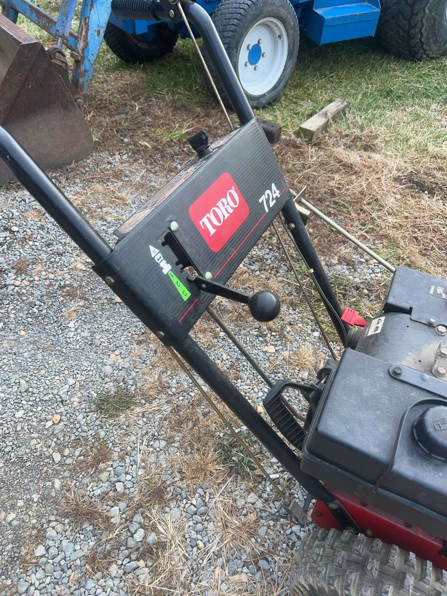 TORO Snow Blower 724 - Kaufman Realty & Auctions
