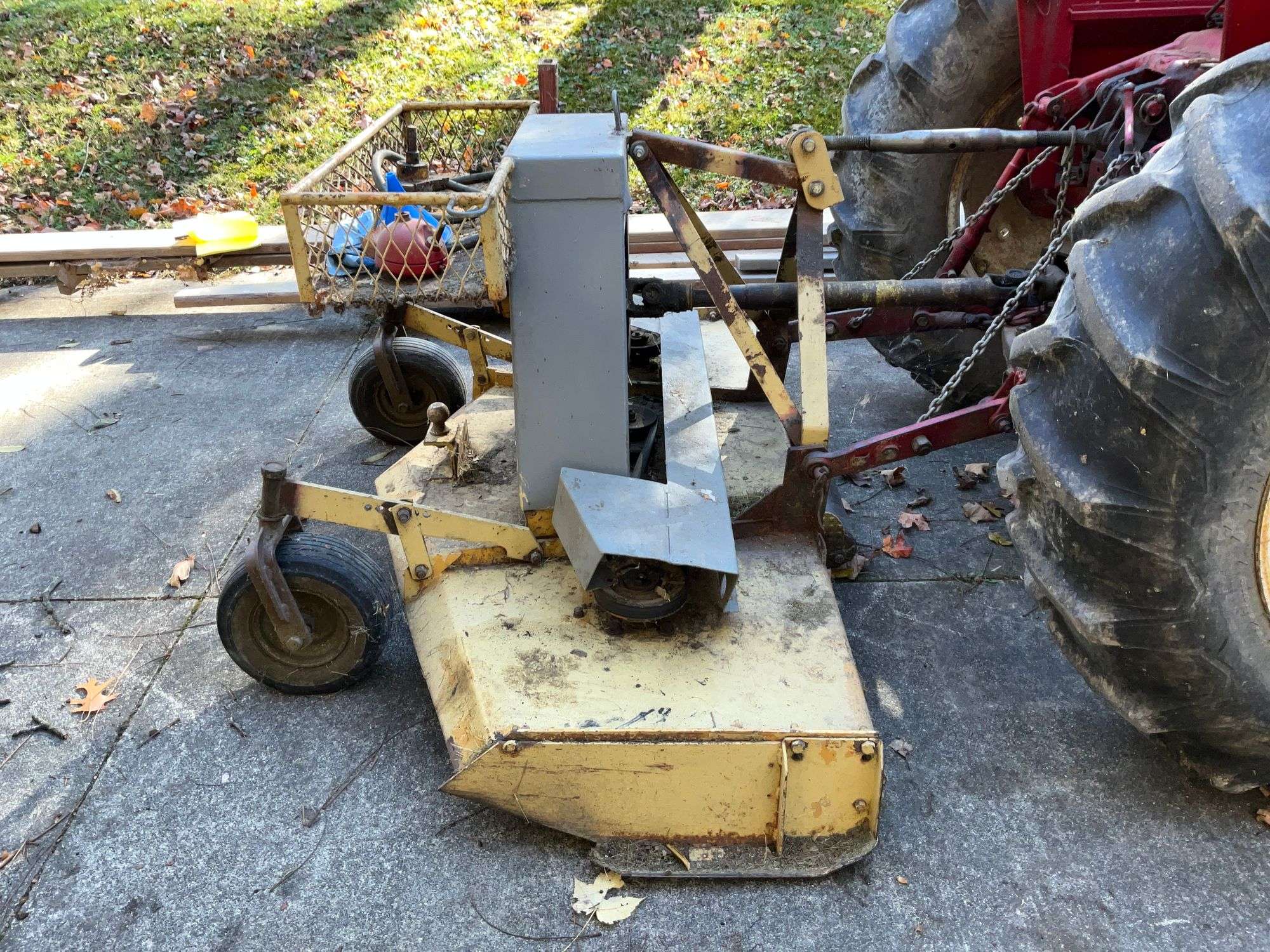 6ft Woods Finish Mower - Kaufman Realty & Auctions