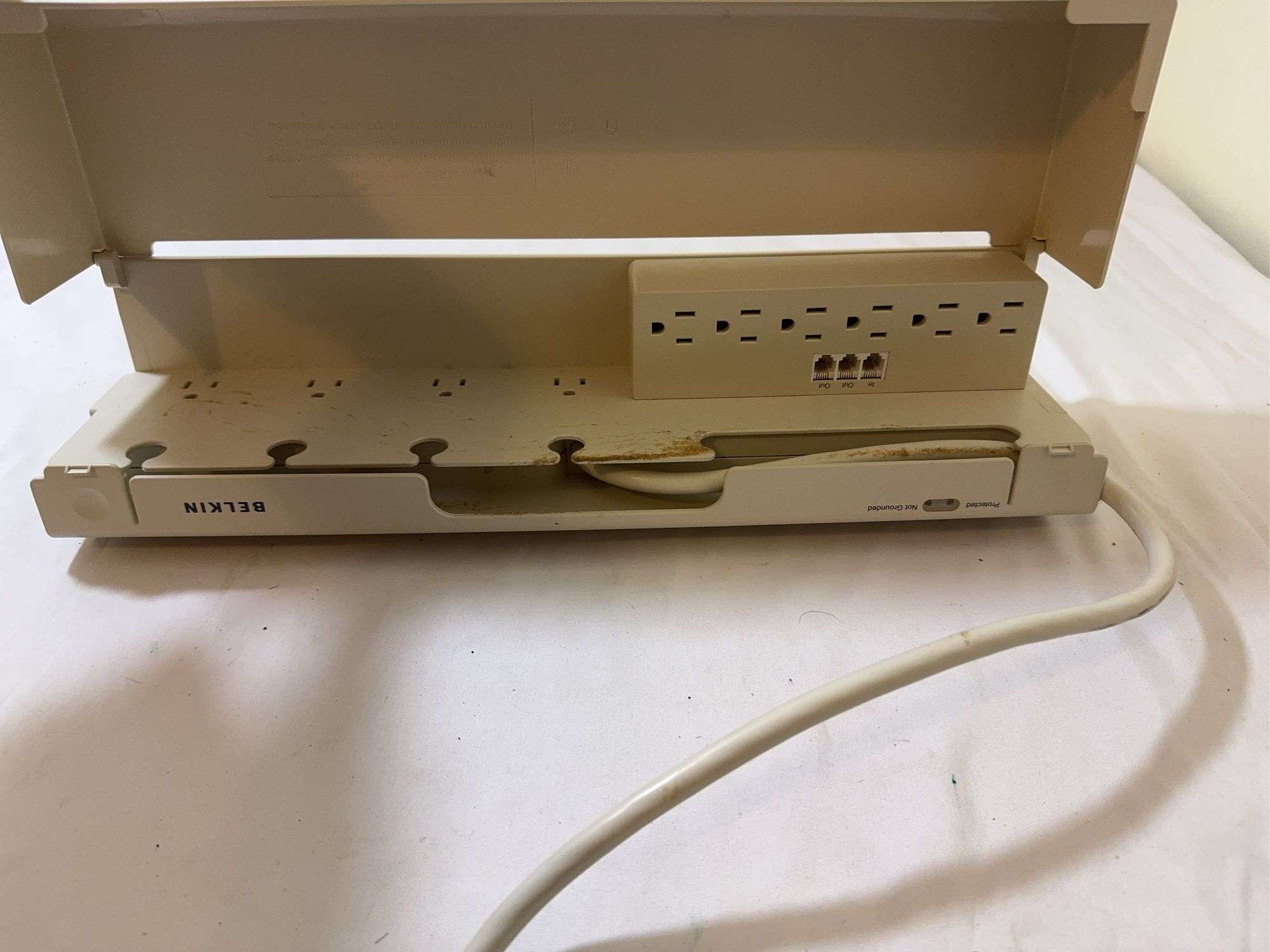 Power Outlets - Kaufman Realty & Auctions