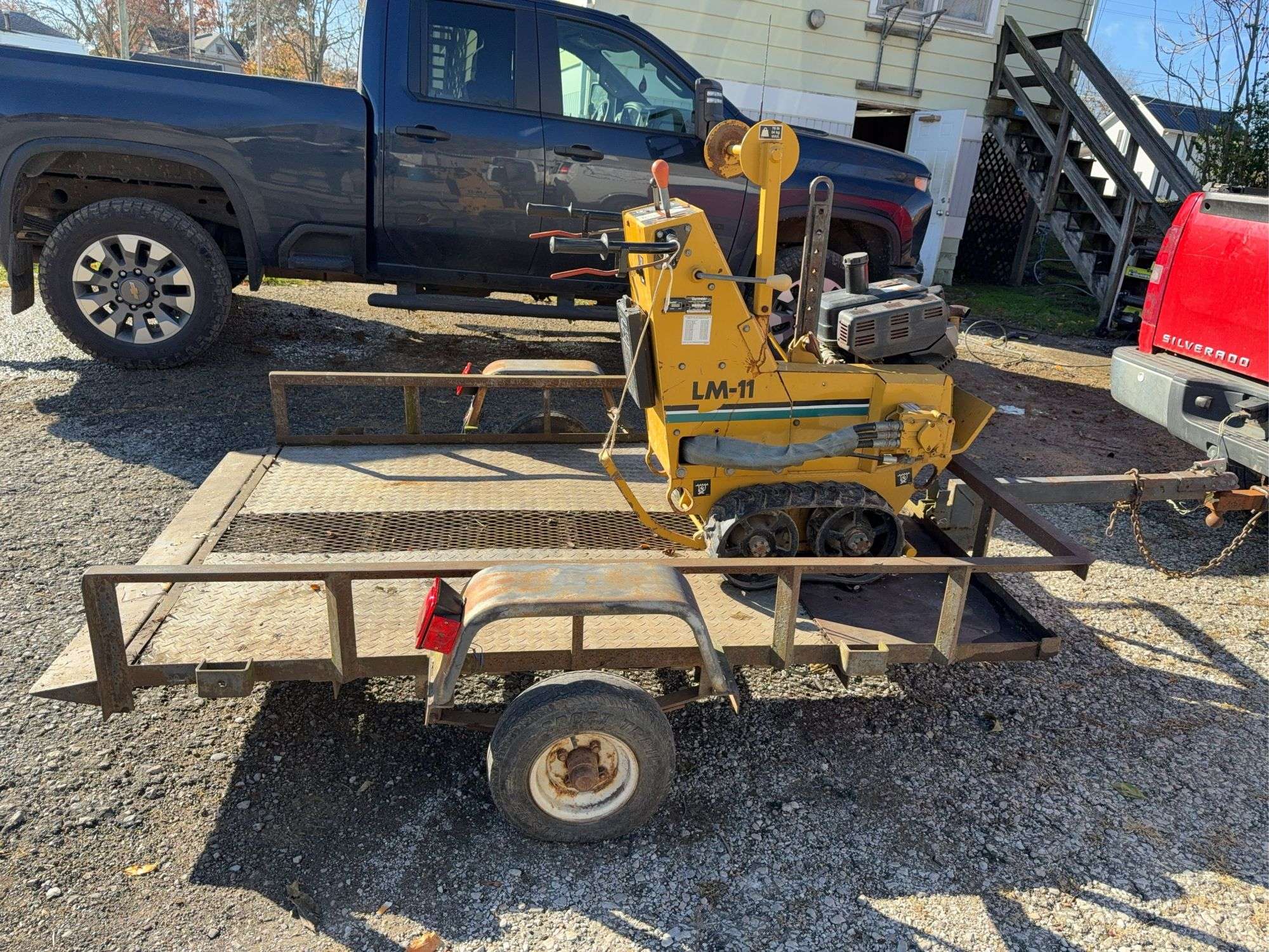 VERMEER LM-11 CABLE PLOW W/ONLY 41 HOURS. - Kaufman Realty & Auctions