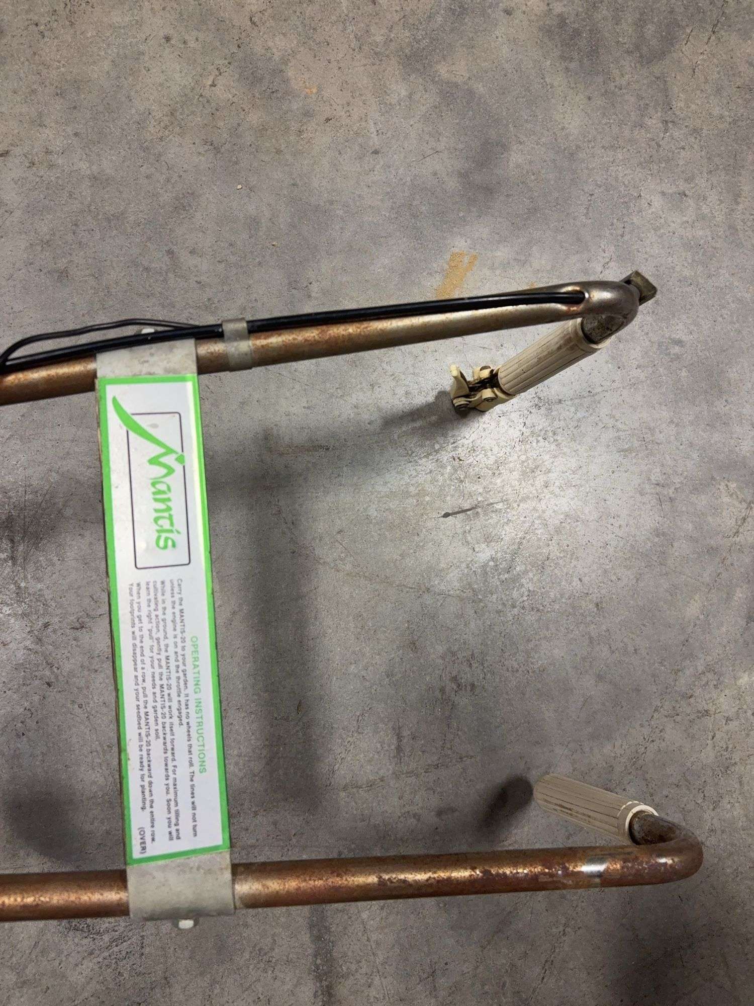 Mantis gas powered tiller - Kaufman Realty & Auctions