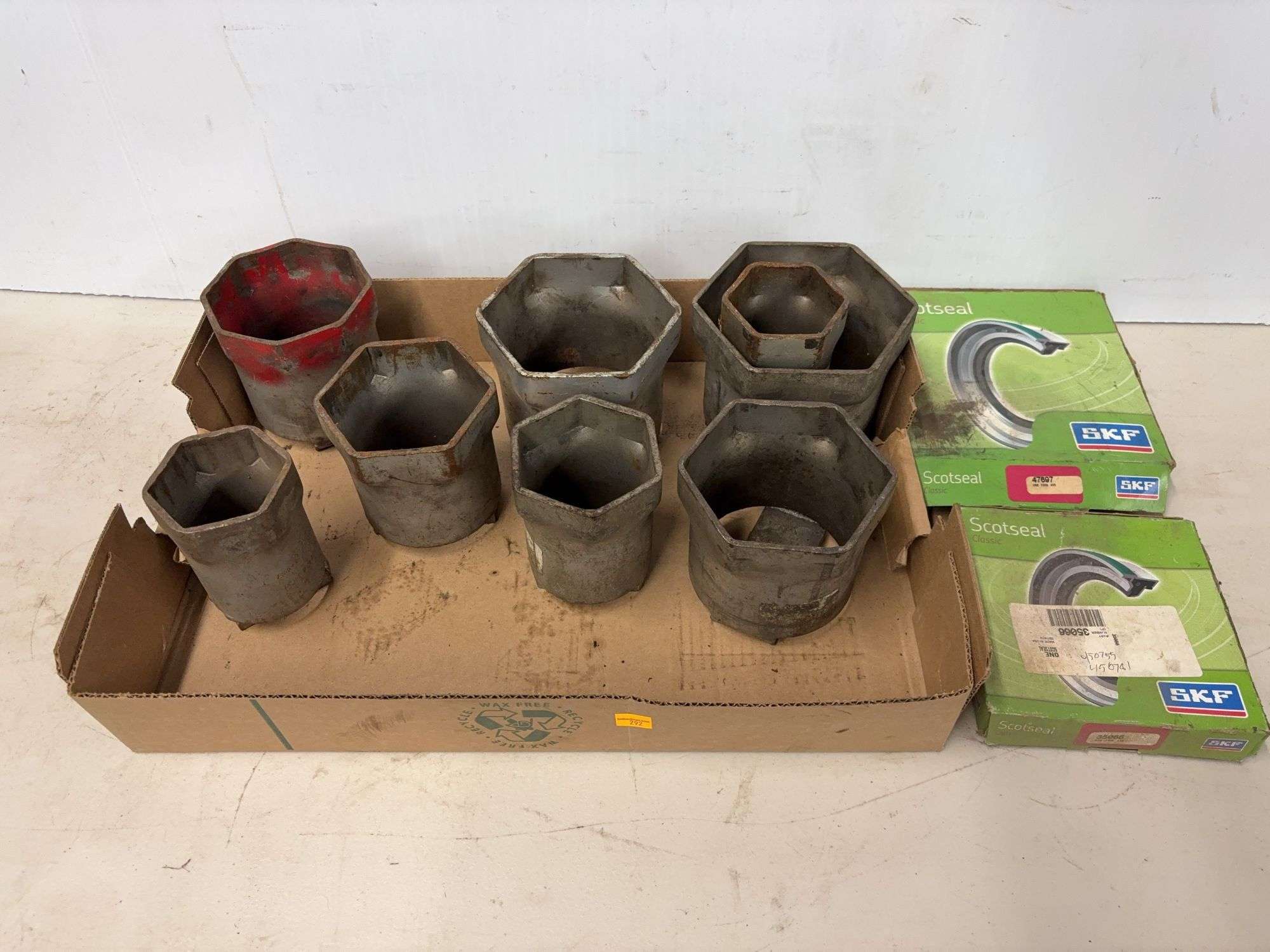 Axle sockets - Kaufman Realty & Auctions