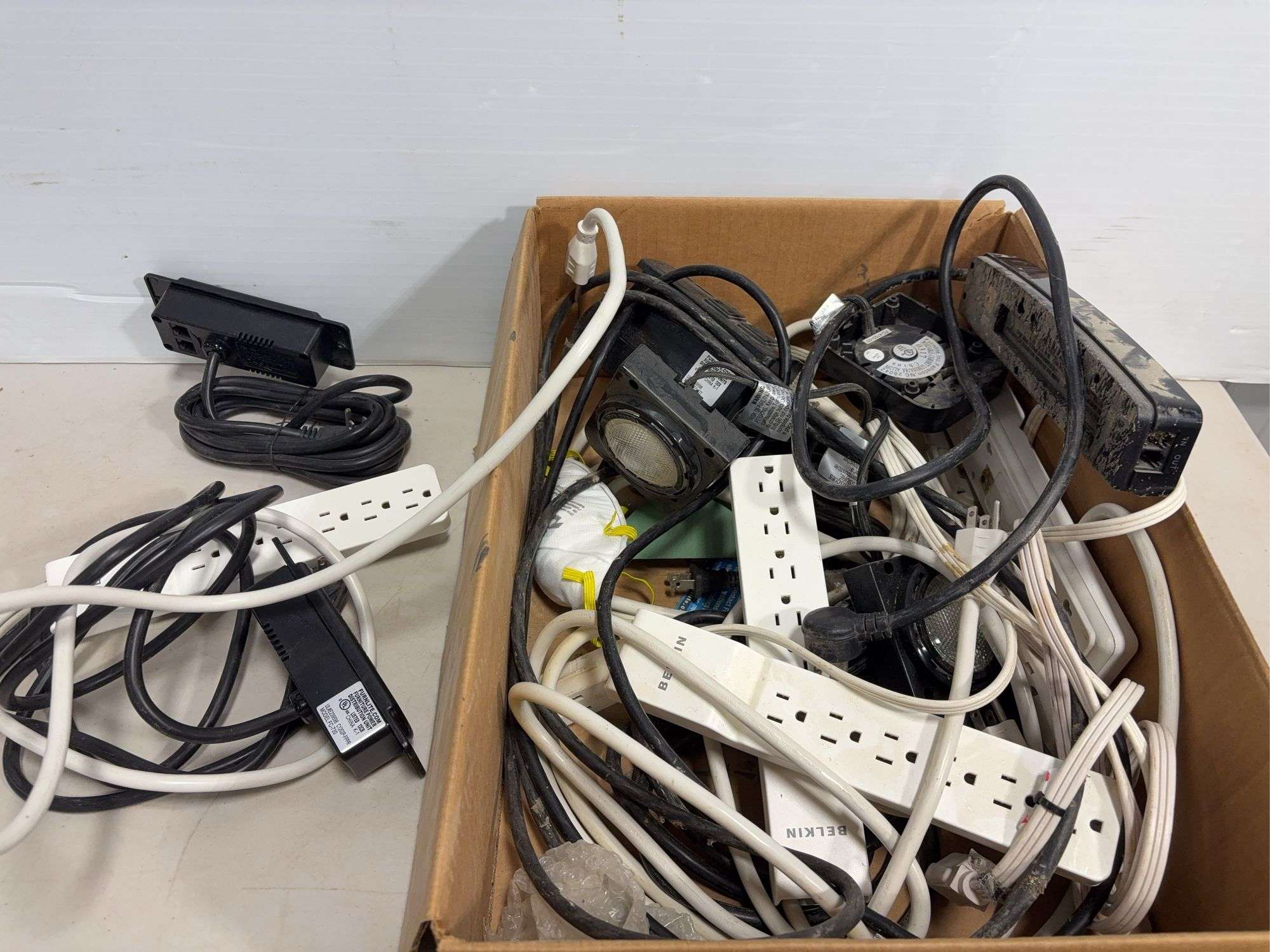 Box of power cords, lights & more - Kaufman Realty & Auctions