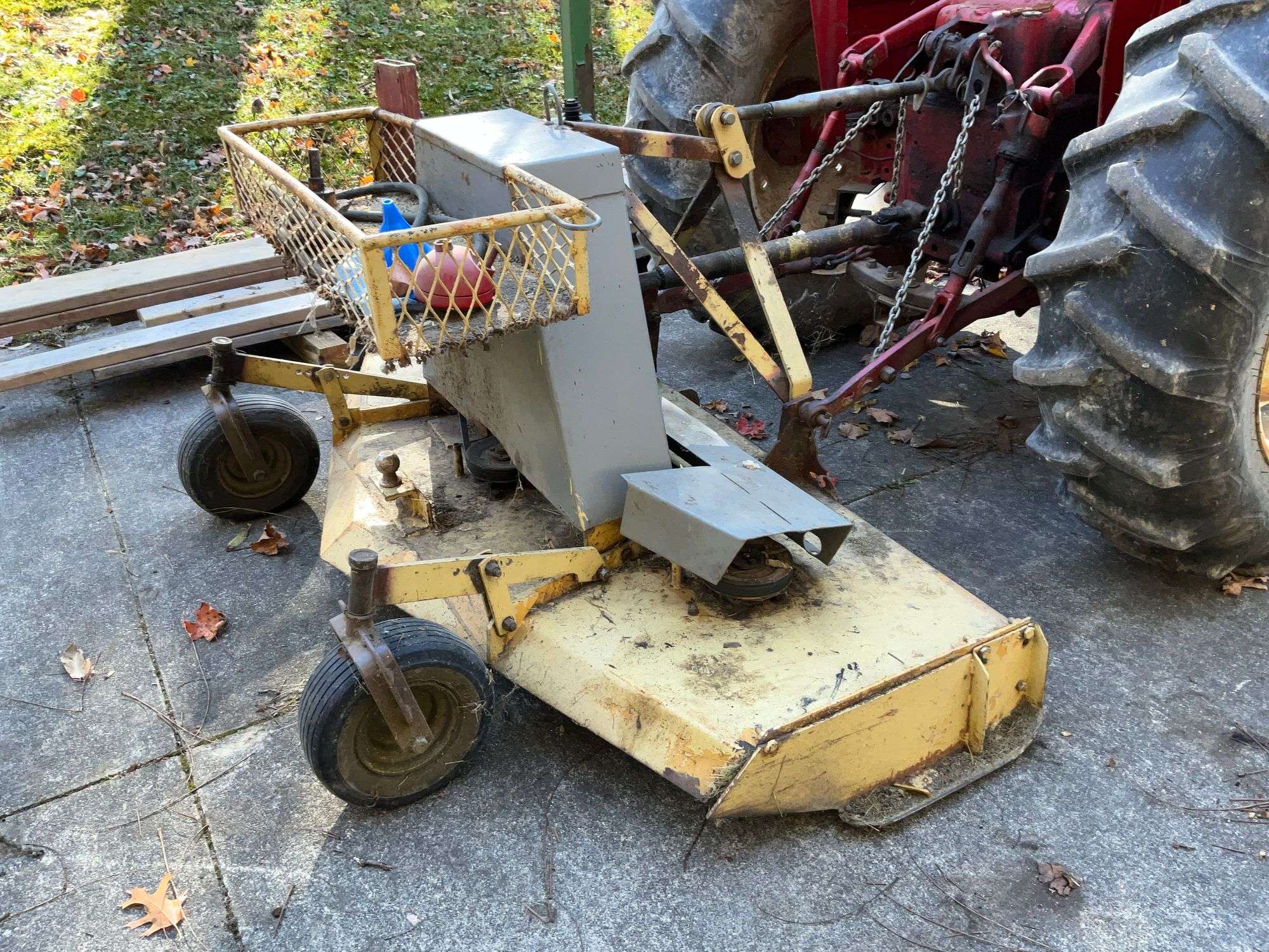6ft Woods Finish Mower - Kaufman Realty & Auctions