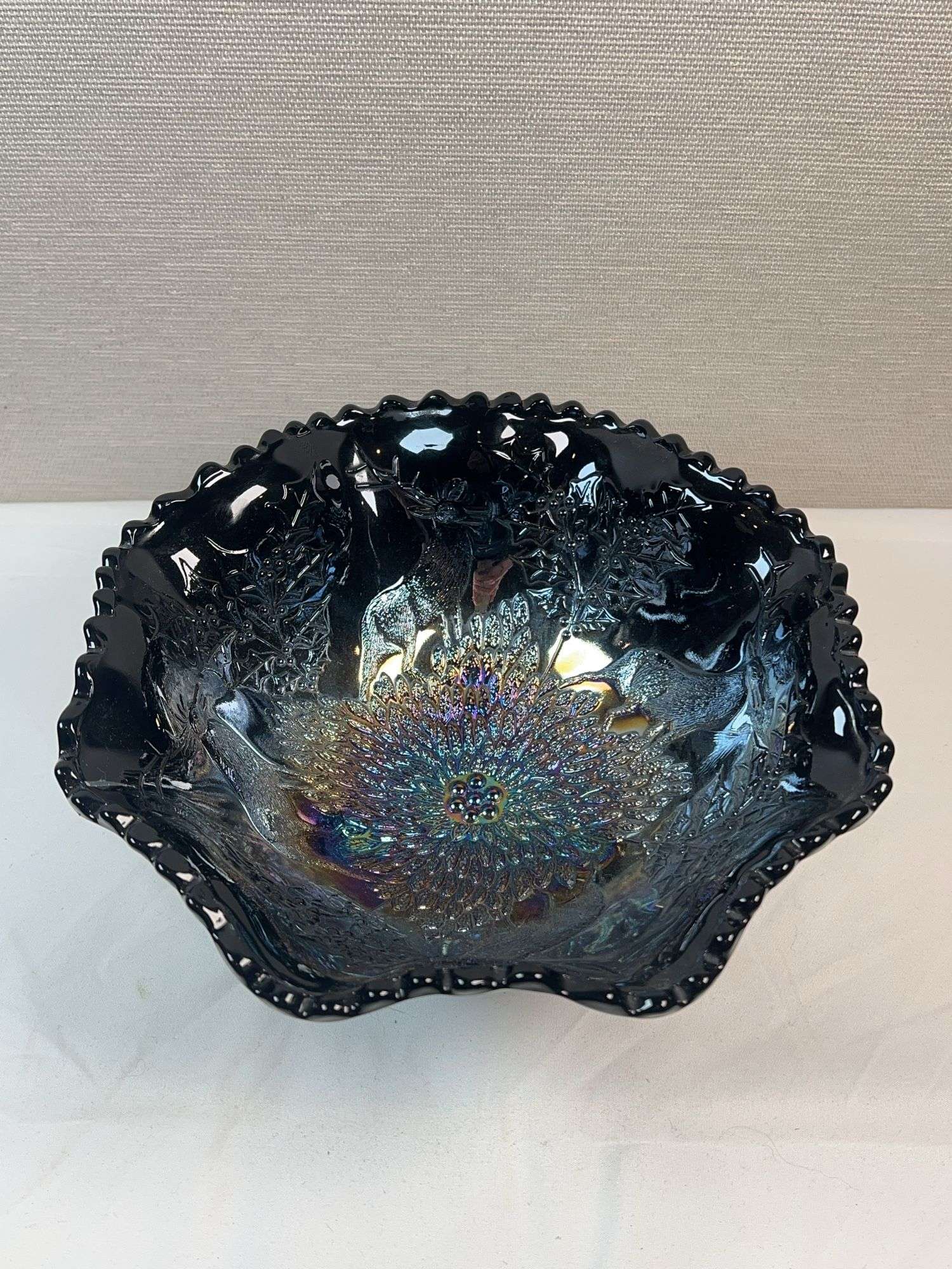 FENTON STAG AND HOLLY CARNIVAL FOOTED DISH - Kaufman Realty & Auctions