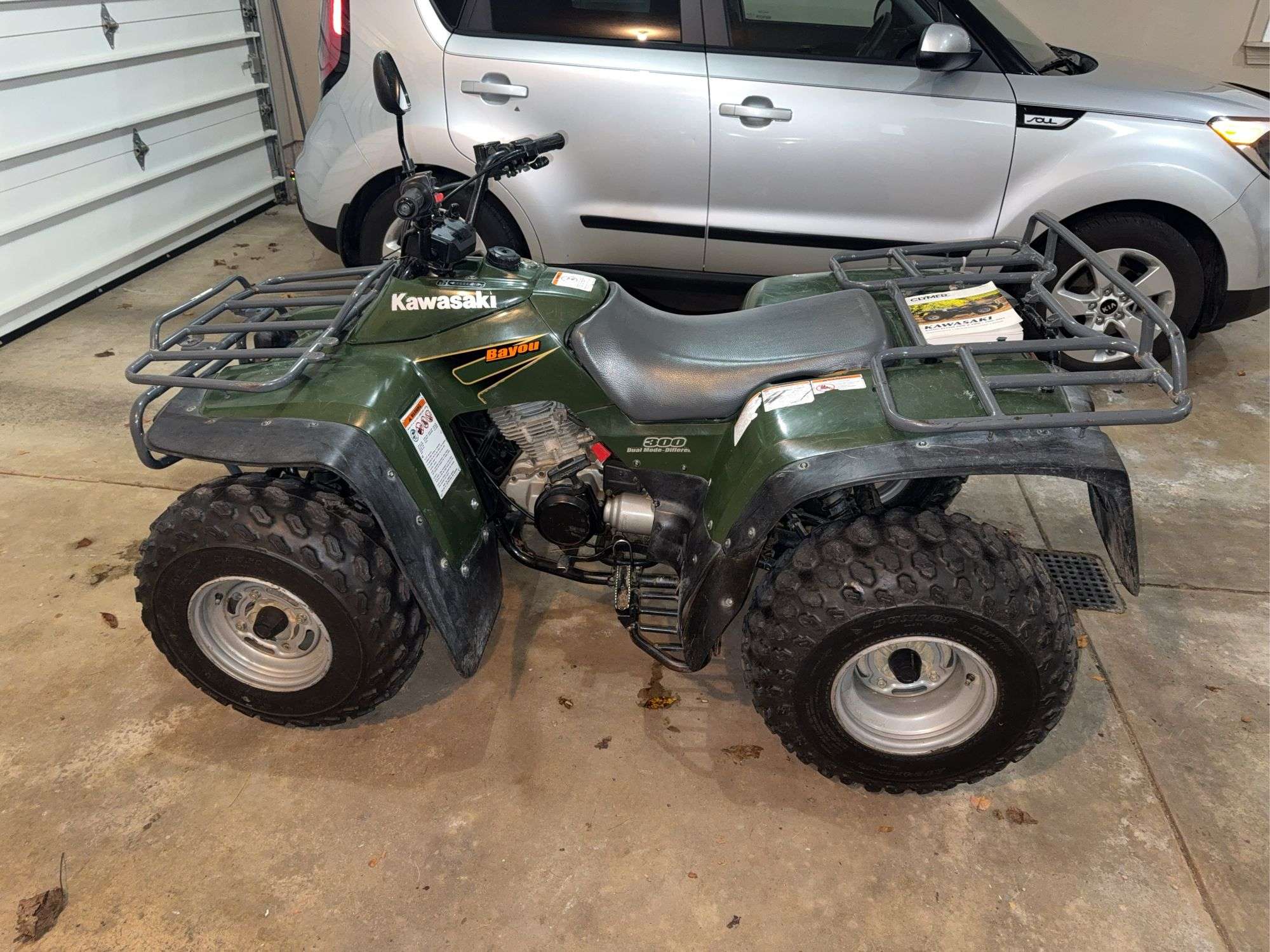 KAWASAKI BAYOU KLF300 2WD & 4WD - Kaufman Realty & Auctions