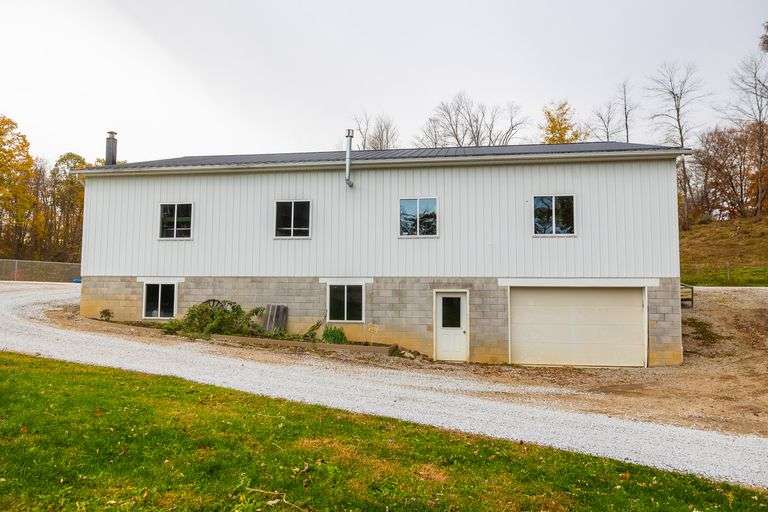 Wooster Home on 12 Acres - Kaufman Realty & Auctions