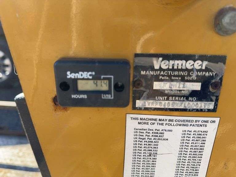 VERMEER LM-11 CABLE PLOW W/ONLY 41 HOURS. - Kaufman Realty & Auctions
