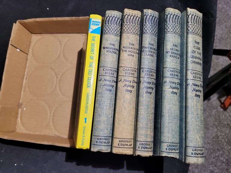 VINTAGE BOOKS- NANCY DREW - Kaufman Realty & Auctions