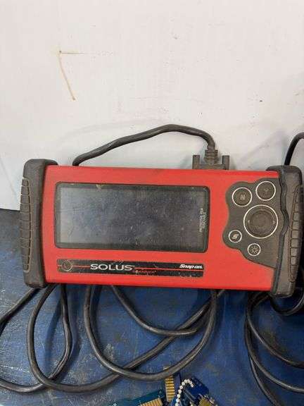 Snap-On Solus scanner, computer memory saver, and other electrical ...