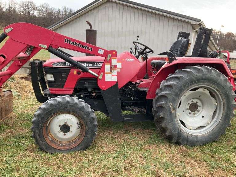 2014 Mahindra 4530 Farm Tractor with Backhoe Attachment and Front ...