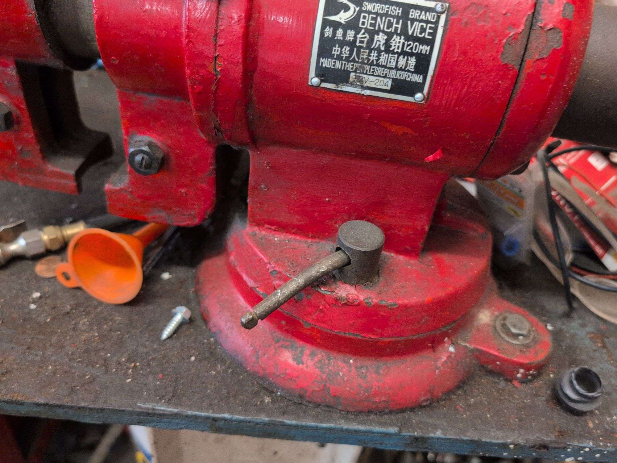 4.5" Swordfish bench vise - buyer response for removal - Kaufman Realty ...